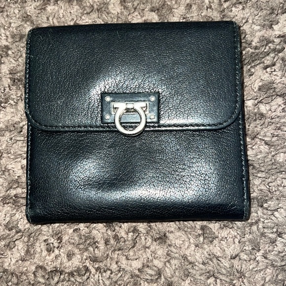 Salvatore Ferragamo | Bags | Salvatore Ferragamo Authentic Mens Wallet ...